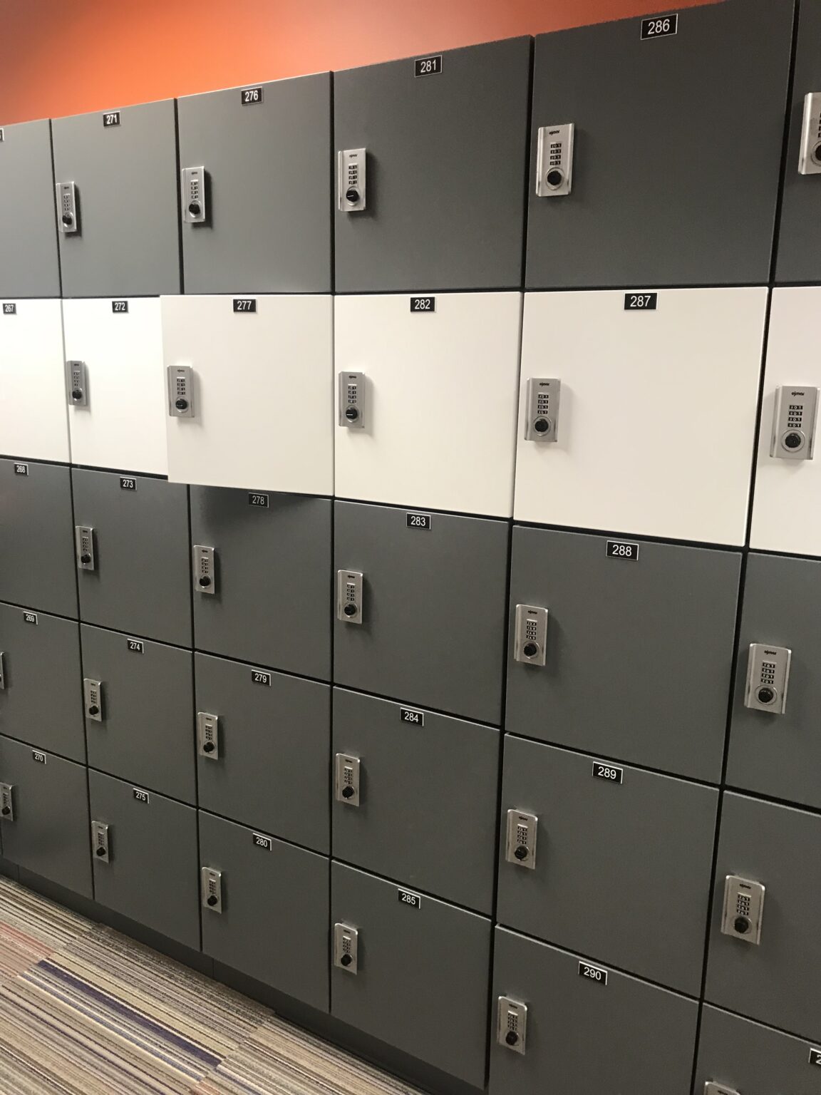 Employee Lockers for the Workplace | Bradford Systems